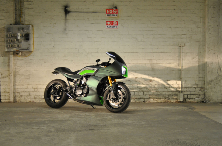 Kawasaki GPz750 Custom by Paul Hutchinson – BikeBound