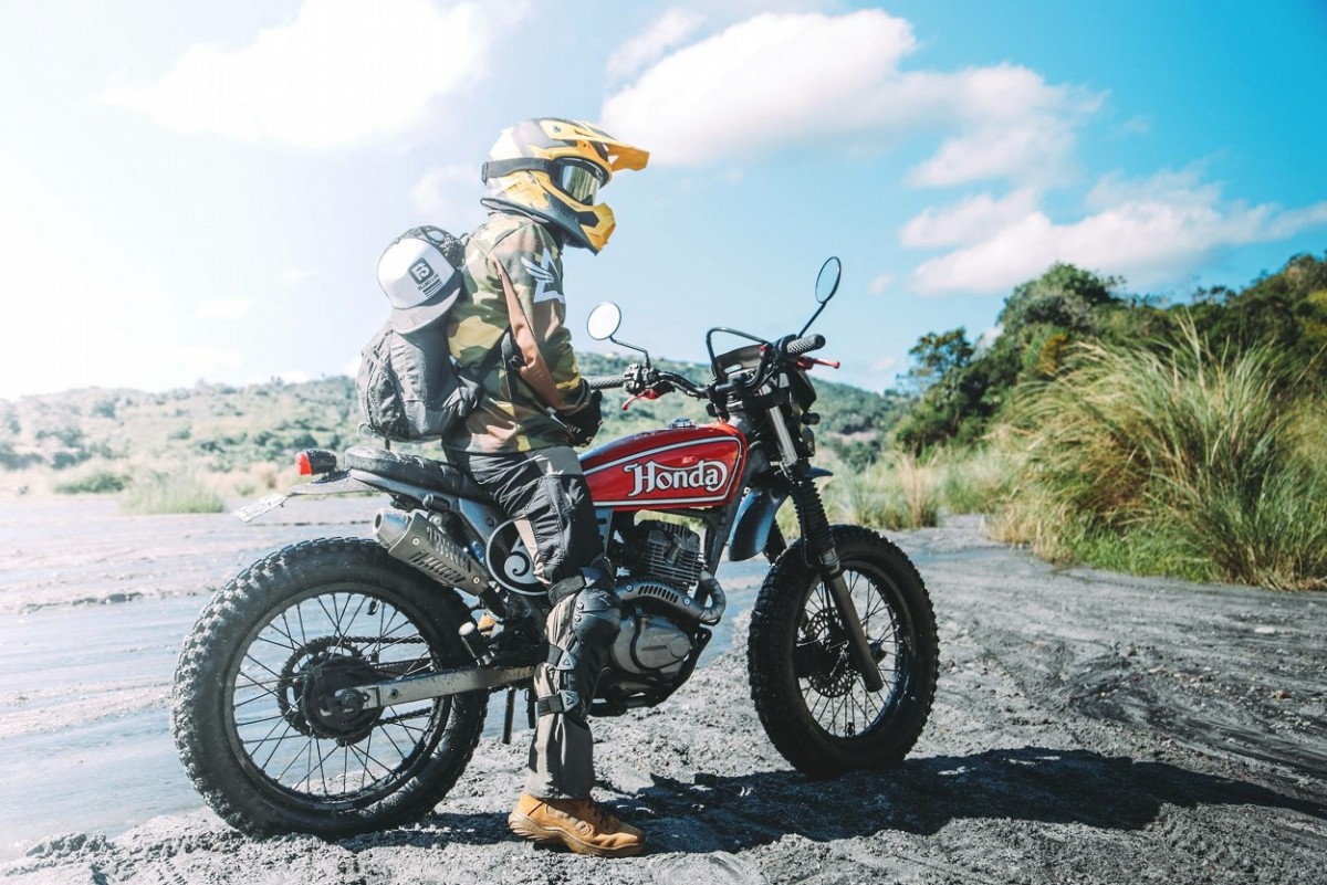 Honda XLR200 Tracker by Free Spirit Moto X Jets Q Kustoms – BikeBound