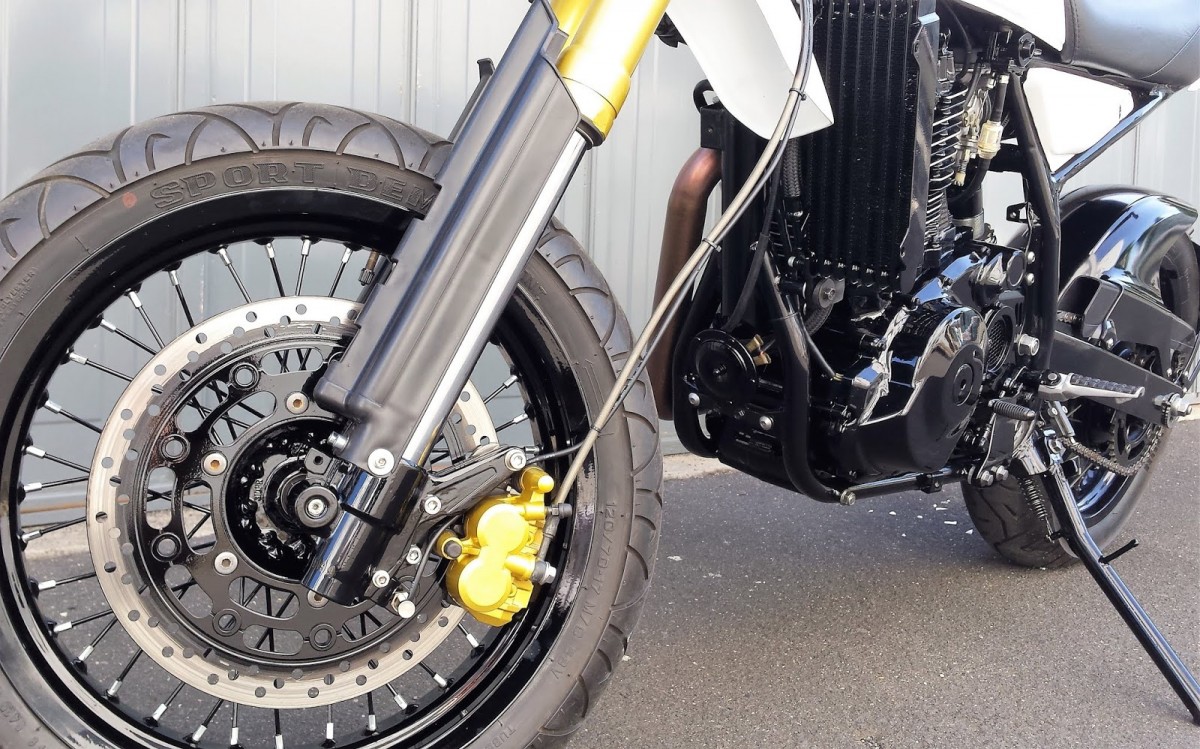 “Big One”: Suzuki DR800 Scrambler by YC Design – BikeBound
