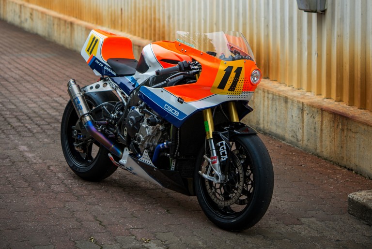 BMW S1000RR “Retro Racer” by Crazy Garage – BikeBound