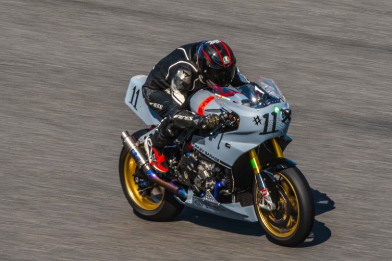 BMW S1000RR “Retro Racer” by Crazy Garage – BikeBound