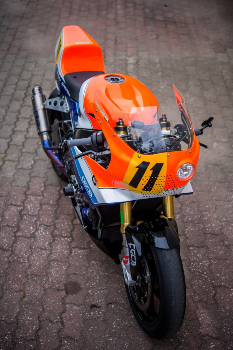 BMW S1000RR “Retro Racer” by Crazy Garage – BikeBound