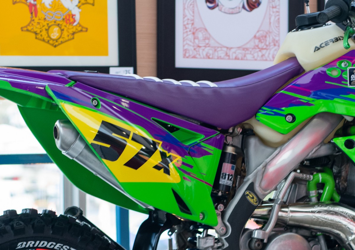 Modern Baja Tribute: Kawasaki KX500AF “Purple Monster” – BikeBound