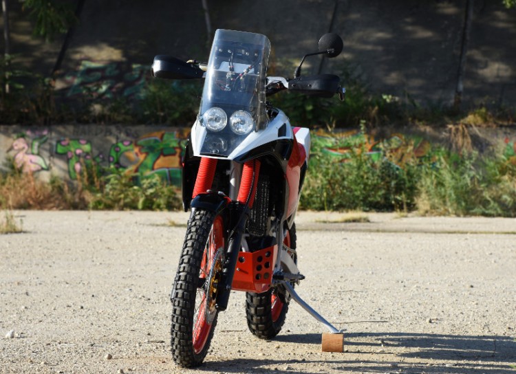 Rally Raider: Suzuki DR-Z800 “MadaSuki” by Bandisca – BikeBound