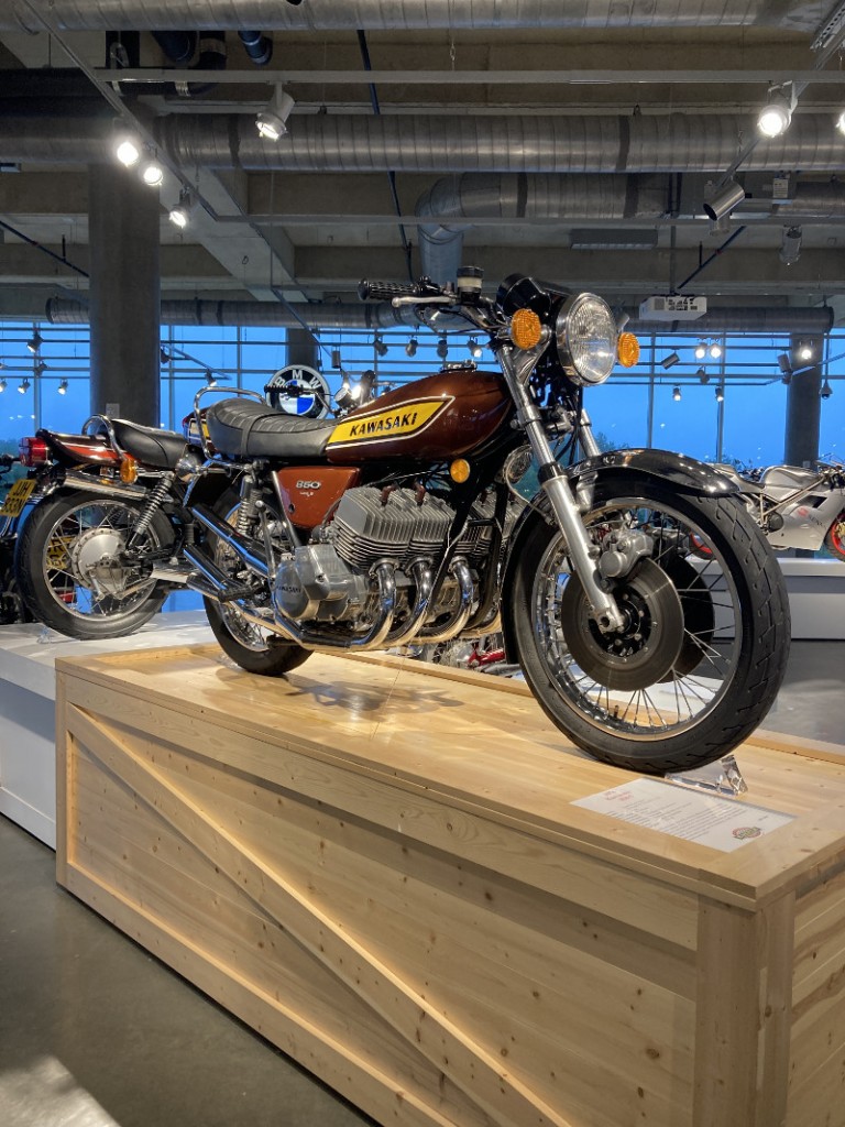 The Millyard Viper: 8000cc Viper V10 Custom Motorcycle – BikeBound