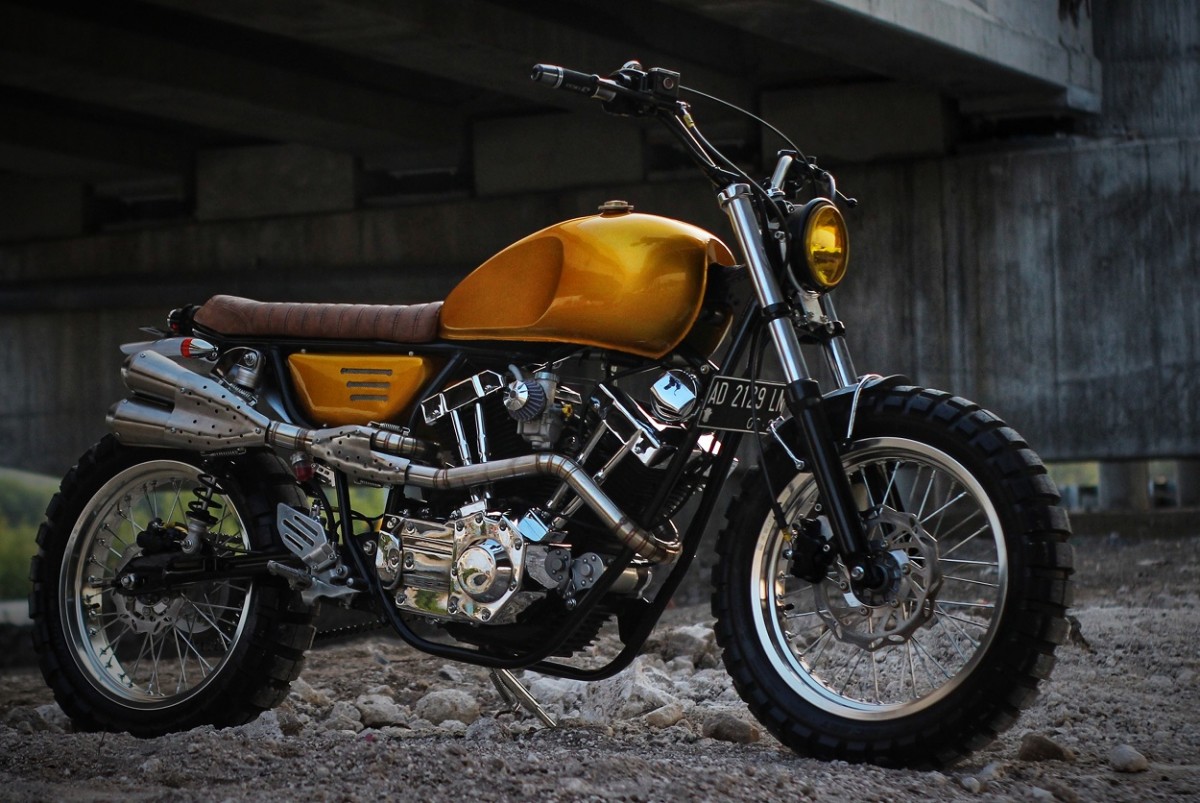 Lightweight V-Twin Scrambler: Kaisar Ruby 250 by Jowo Kustom – BikeBound