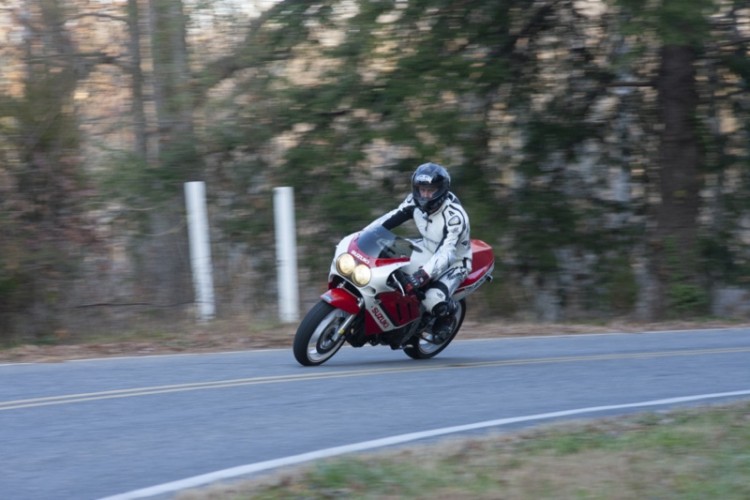 Slingshot: Suzuki GSX-R750 Resto by GMW – BikeBound