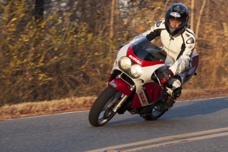 Slingshot: Suzuki GSX-R750 Resto by GMW – BikeBound