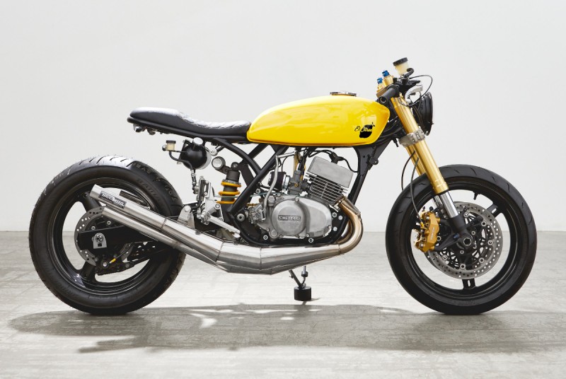 El Citron: Kawasaki S3 Two-Stroke Triple by Motobrix – BikeBound