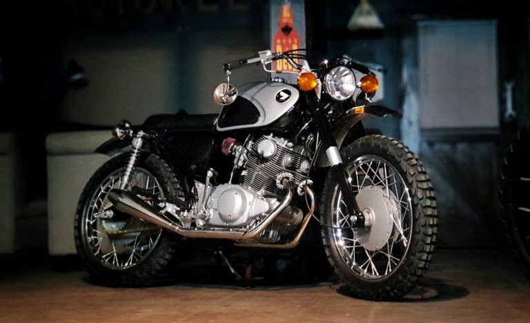 SuperHawk Scrambler: Honda CB77 305 – BikeBound