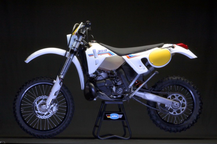 Two-Stroke Time Machine: KTM 300 Enduro – BikeBound