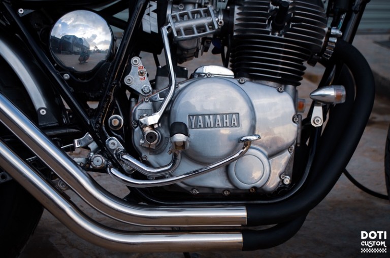 Lightweight Bob: Yamaha XS400 Bobber by DOTi – BikeBound