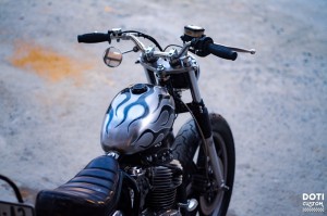 Lightweight Bob: Yamaha XS400 Bobber by DOTi – BikeBound