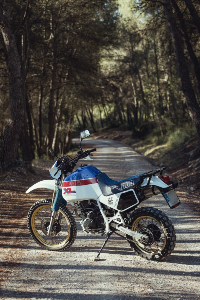 Dakar Dualie: Honda XL600LM Resto – BikeBound