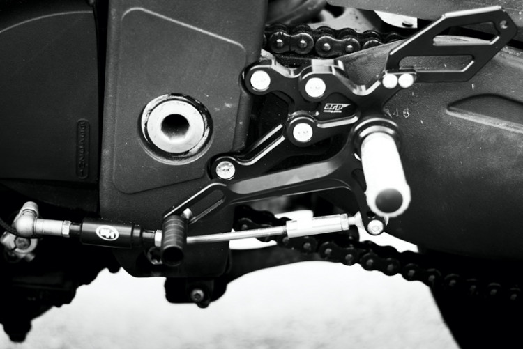 Tumulte Bike: Triumph Speed Triple “RC30” – BikeBound