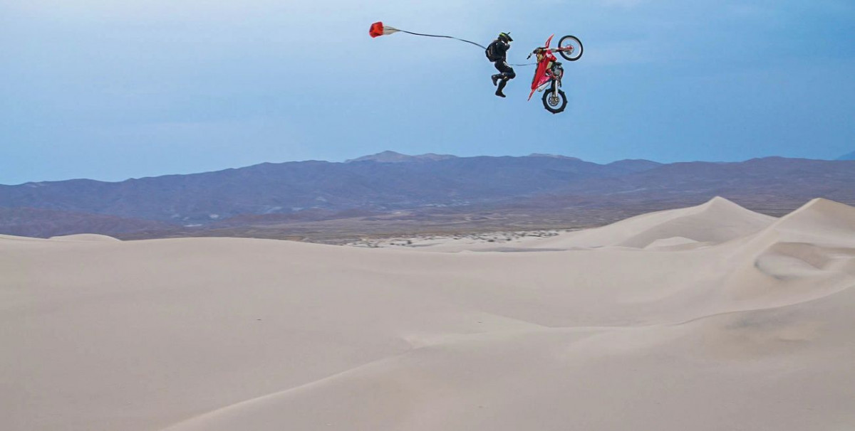 Rocket Bike: Honda “CRF1000RR” MotoBASE Jumper! – BikeBound
