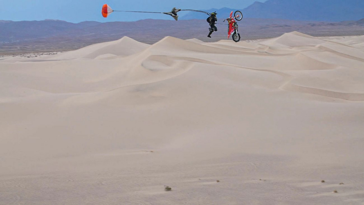 Rocket Bike: Honda “CRF1000RR” MotoBASE Jumper! – BikeBound