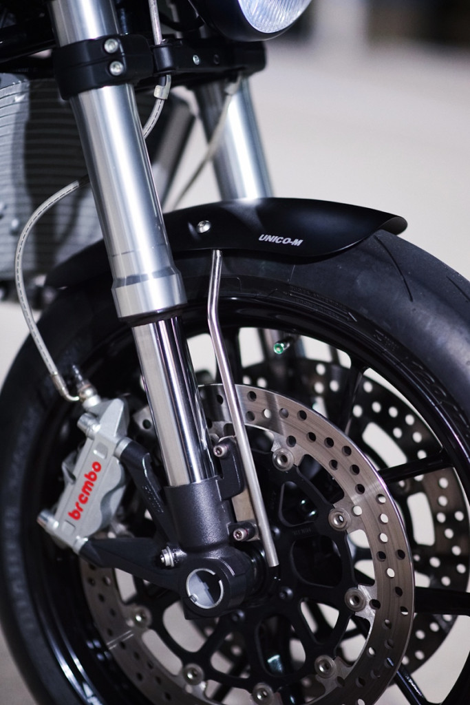 Unico Stealth: Ducati Monster S4R Testastretta – BikeBound