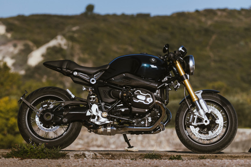 Elevated Oilhead: Le Motographe’s BMW R NineT – BikeBound