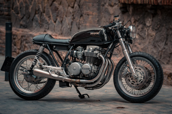 Modified RC03: Honda CB650 Café Racer – BikeBound