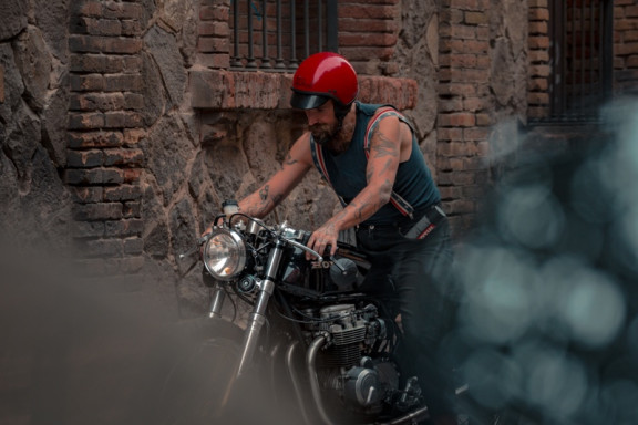 Modified RC03: Honda CB650 Café Racer – BikeBound