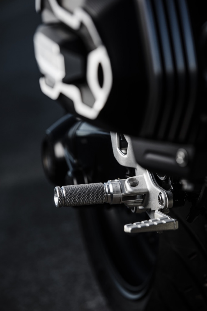 Elevated Oilhead: Le Motographe’s BMW R NineT – BikeBound
