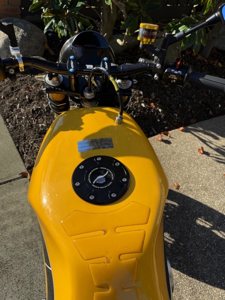 Yellow Hornet: Yamaha RZ350 Hybrid / Restomod – BikeBound