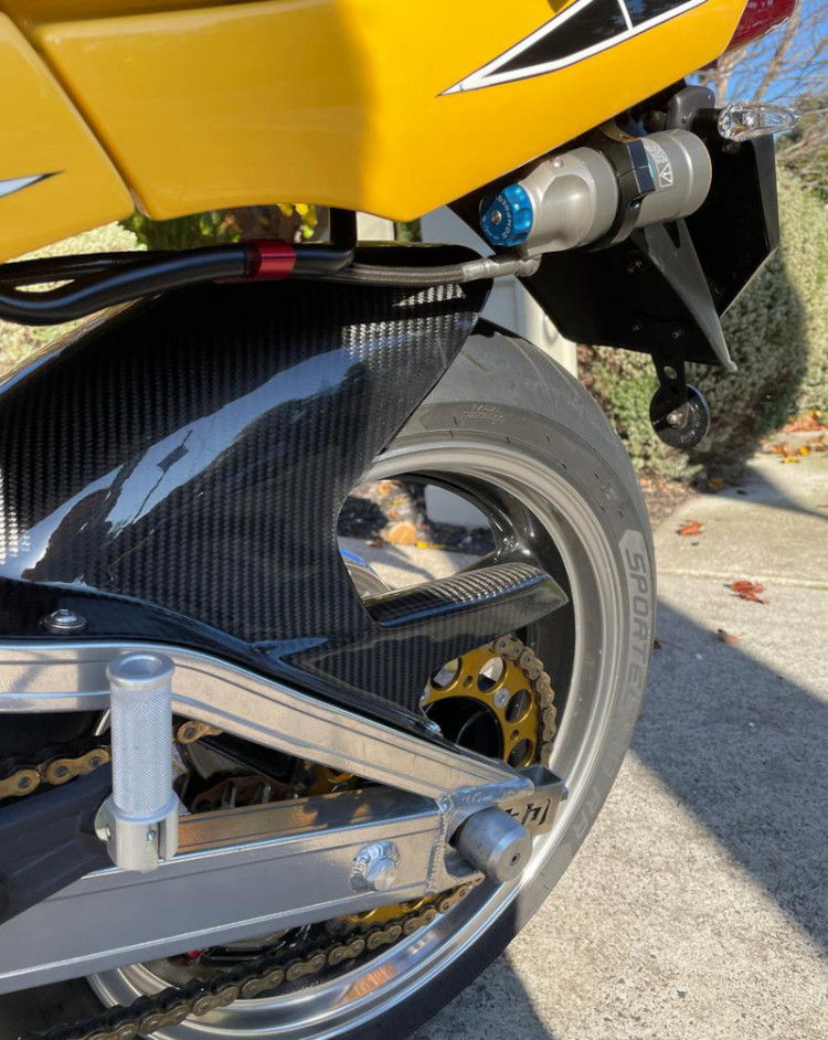 Yellow Hornet: Yamaha RZ350 Hybrid / Restomod – BikeBound