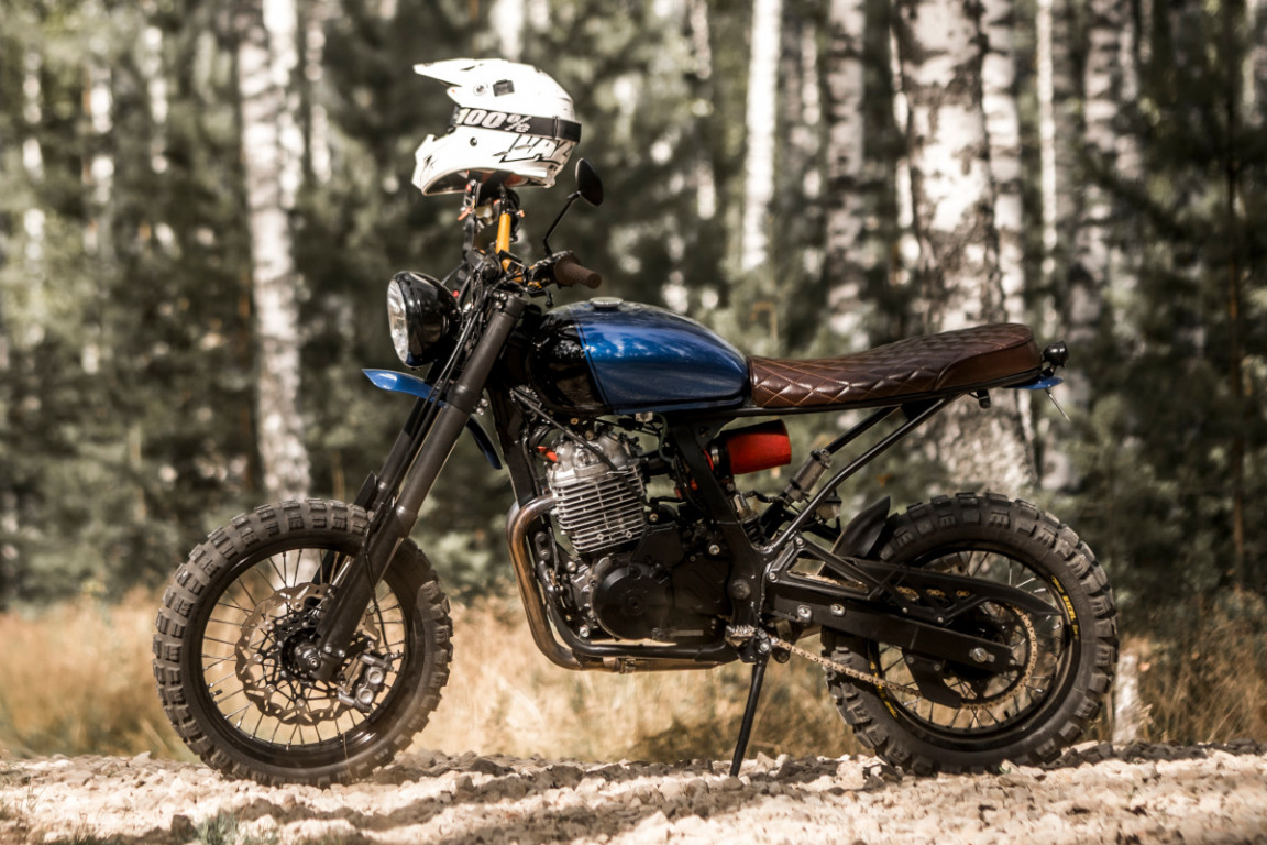 Rascal Moto: Honda NX650 Dominator – BikeBound