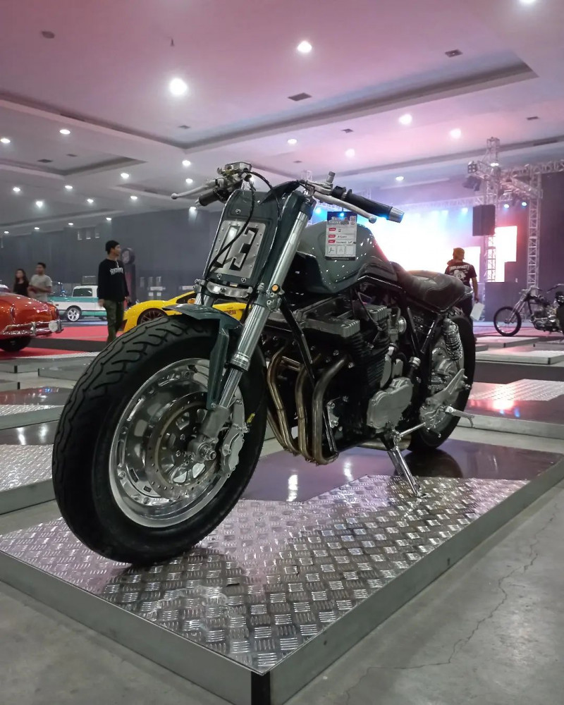 Built from Zero: Yamaha XJ750 “Bathara” – BikeBound