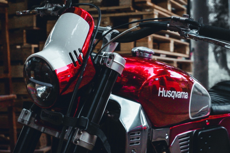 Huskypower: Husqvarna 630 Street Tracker – BikeBound
