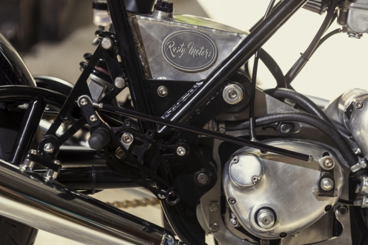THE Norton: Commando 750 “Domiracer” – BikeBound