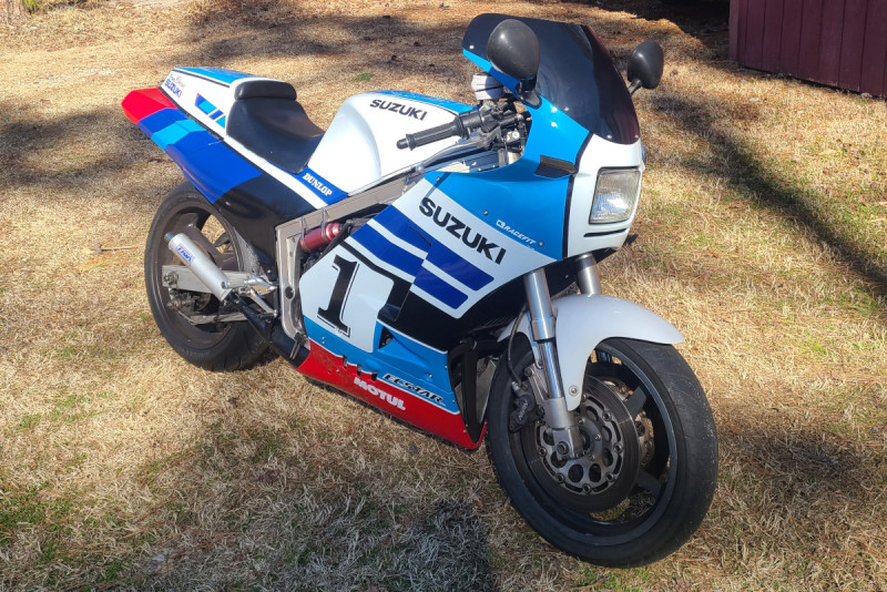 Ripsnorting Restomod: Suzuki RG500 Gamma – BikeBound