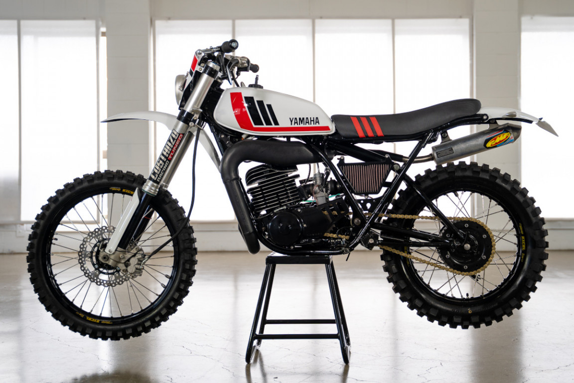 Viva Vinduro! Yamaha DT400 Restomod – BikeBound