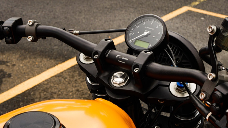 Old School Meets New: BMW R100 “Sport Bobber” – BikeBound