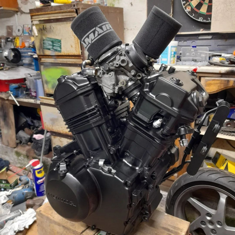 Rothmans’ Hawk: Honda Bros / Africa Twin Special – BikeBound