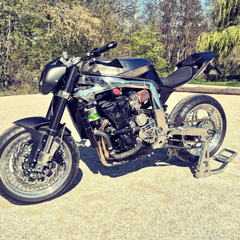 One of One: Suzuki GSX-R750W Streetfighter – BikeBound