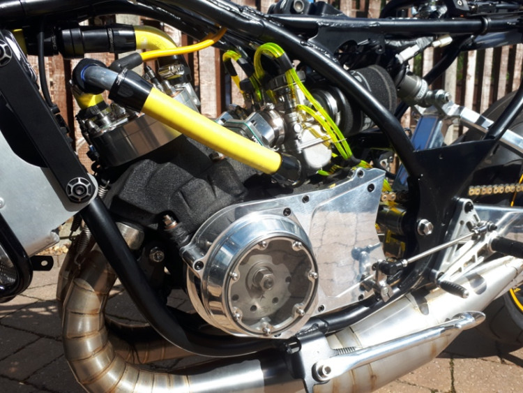 Cheetah Cub: Yamaha RD421LC Restomod / Hybrid – BikeBound