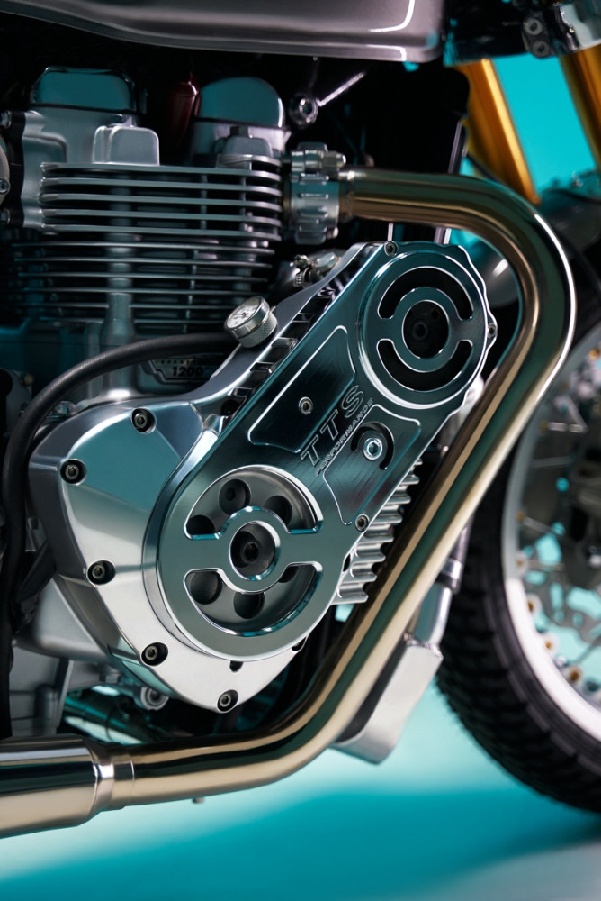 Supercharged Triumph Thruxton 1200 R – BikeBound