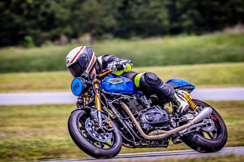Air-Cooled R: 988cc Triumph Thruxton R – BikeBound