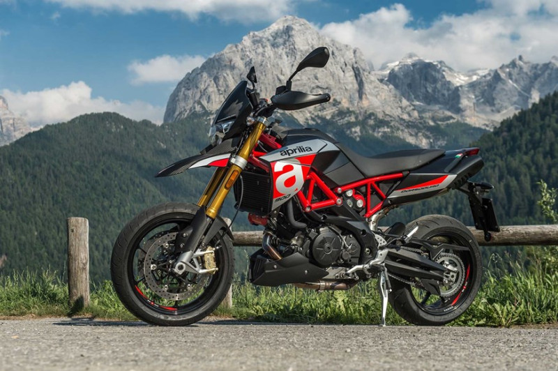 Alps Carver: Aprilia 900 Dorsoduro “Factory” – BikeBound