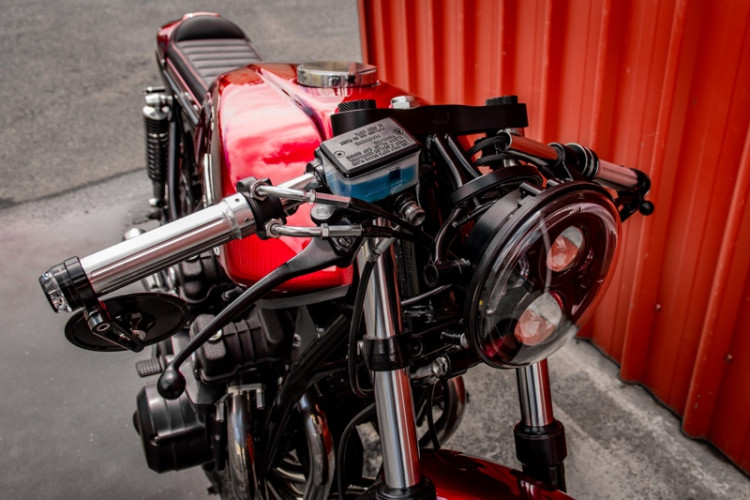 Red Soul Rising: Honda CB750F Café Racer – BikeBound