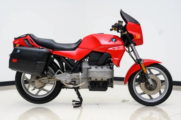 Flying Triple: BMW K75 Custom – BikeBound