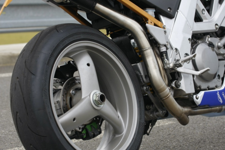 Alps Ace: Suzuki SV650 Sport Special – BikeBound