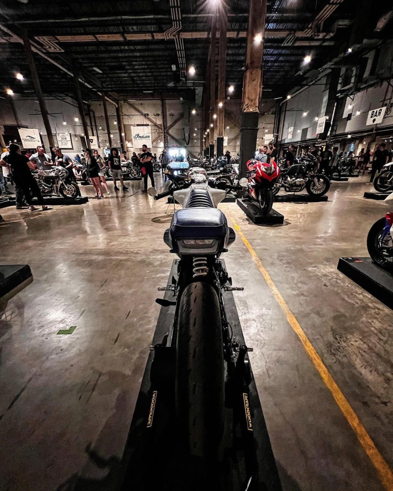 Whiskey Arrow: Vitpilen 401 Custom – BikeBound
