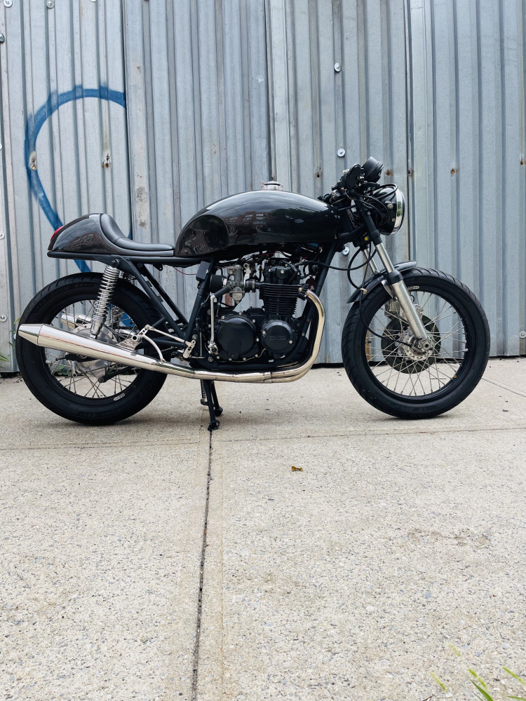 Honda CB550 Custom Carbon Cafe Racer – BikeBound