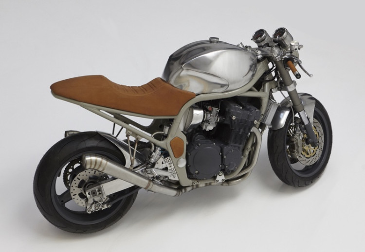 Sanzoku: Suzuki Bandit 1200 Café Racer – BikeBound