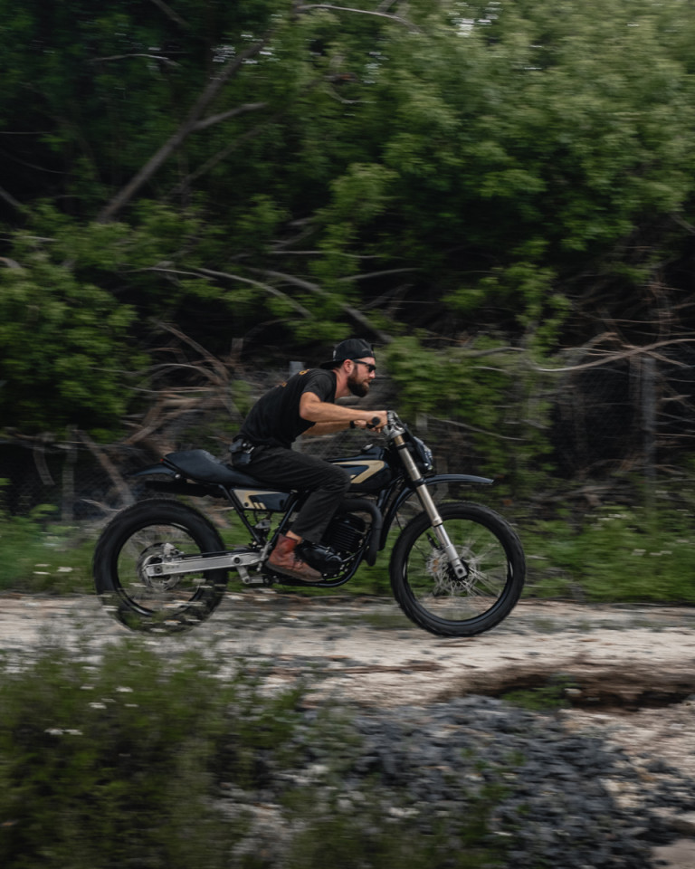 Smoke Show: Yamaha DT400 Scrambler – BikeBound