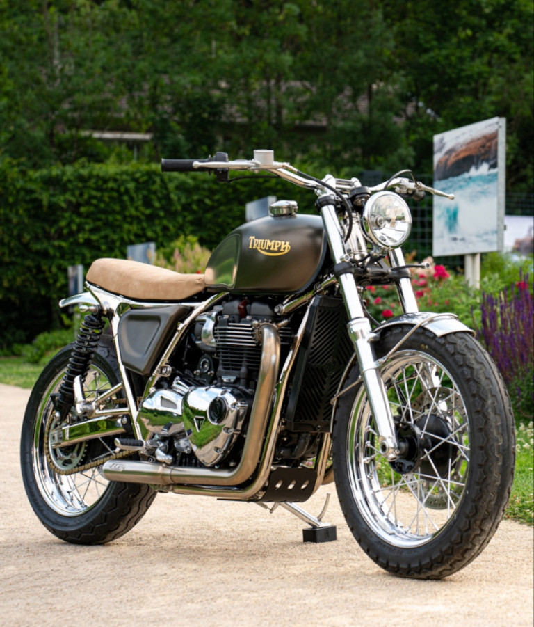 Retro Roadsters: Triumph “Ride and Chrome” Twins – BikeBound