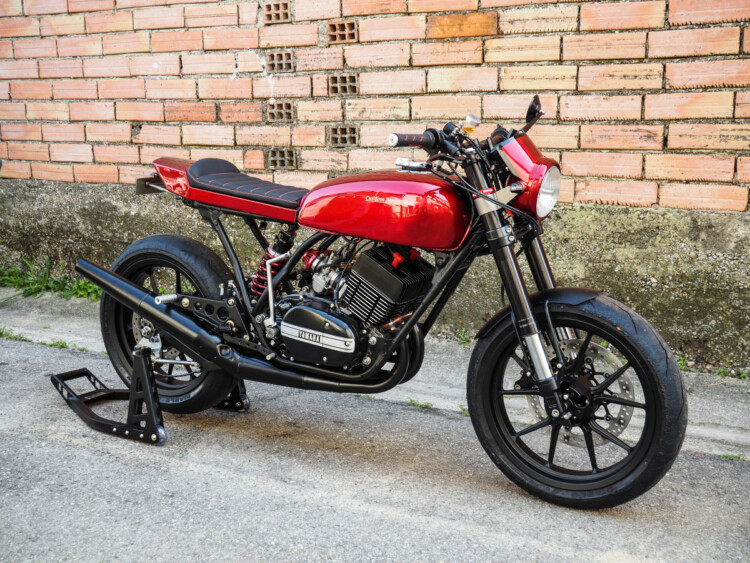Race Derived: Yamaha RD350 Cafe Racer by MotoExotica – BikeBound